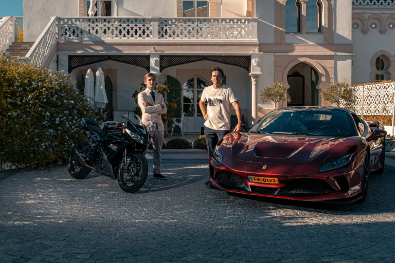 MR NOGUES III : course poursuite entre une Triumph Daytona et une Ferrari F8 Tributo.